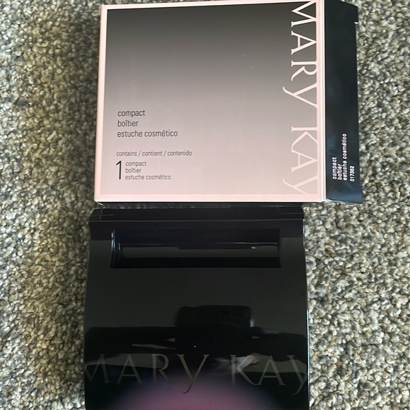 Mary Kay | Makeup | Mary Kay Compact Unfilled | Poshmark